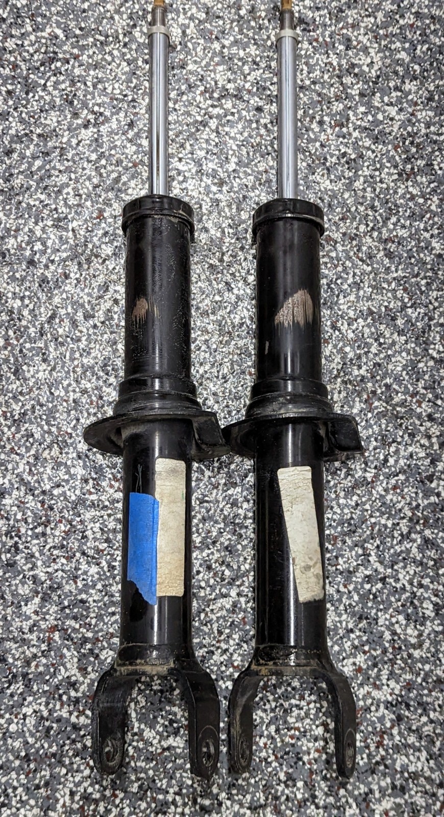2x OEM 19 20 21 22 23 Dodge Ram 1500 Mopar Hitachi Two Front Struts ...