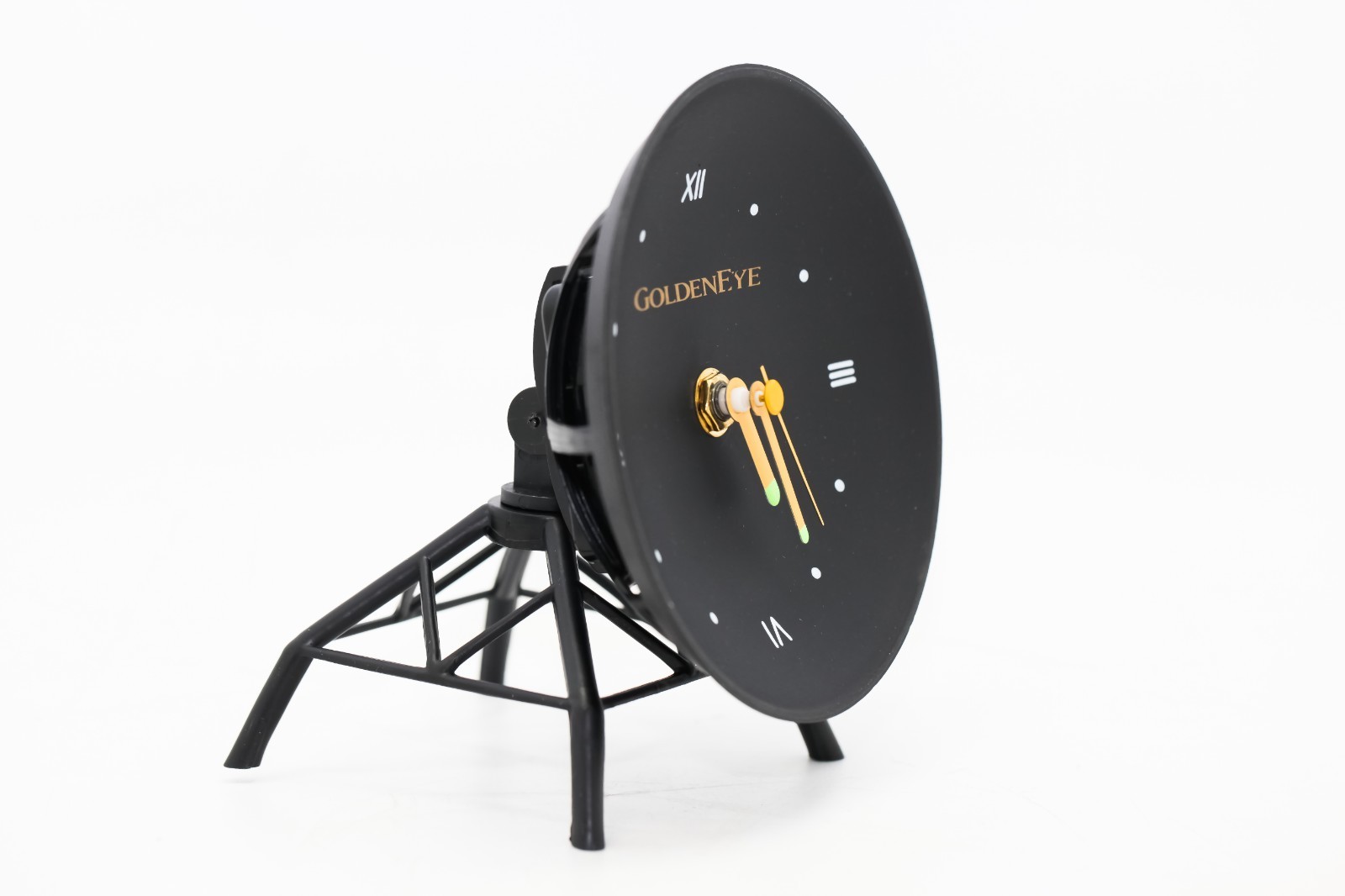 Time Satellite Junior Desk Clock James Bond GoldenEye Theme Radar ...