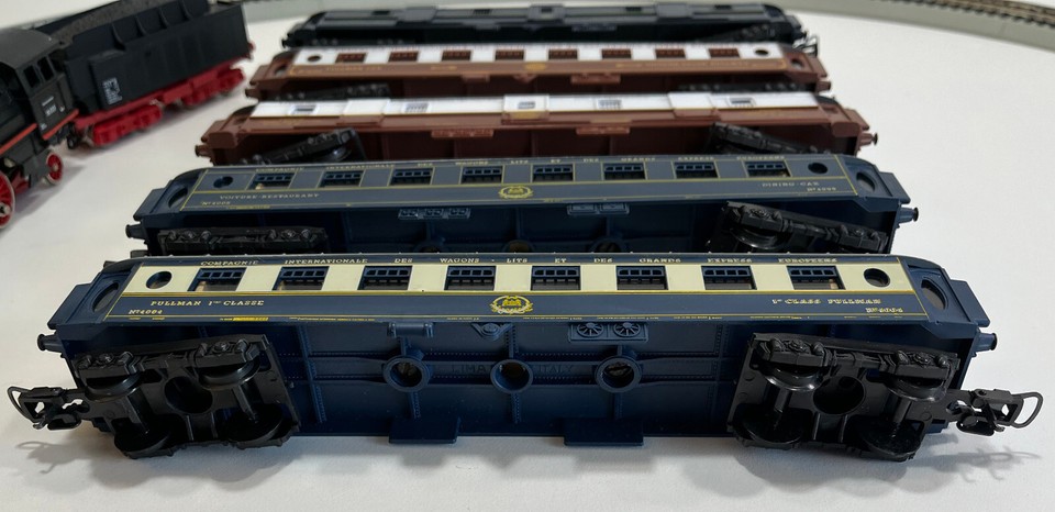 Awesome Lima Italian HO-Scale Orient Express Train Consist w/ 5 Pullman ...