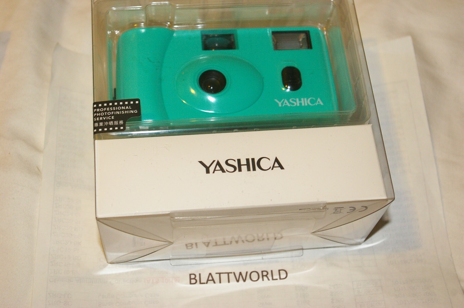 YASHICA MF-1 MF1 NEW 35mm CAMERA OUTFIT with CASE,FILM,STRAP,BATTERY ...