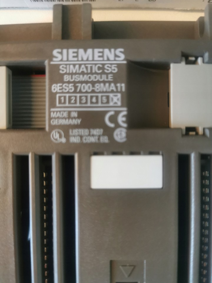 SIEMENS SIMATIC S5 BUS MODULE 6ES5 700-8MA11 6ES5 /#8 O1TA 0281 | eBay