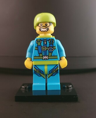 Lego Minifigure - Skydiver - Series 10 - Set 71001 - 2013 - Genuine ...