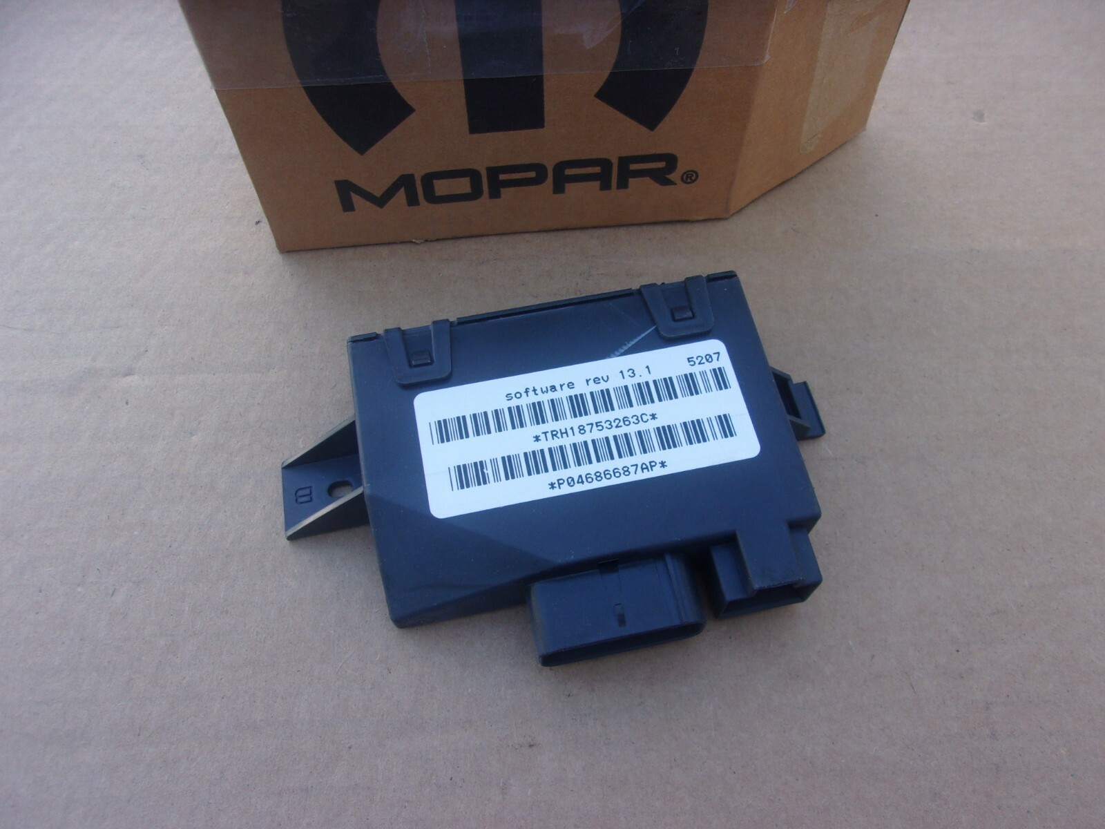 New Genuine Mopar 2002-2007 Caravan Voyager Town & Country Power ...
