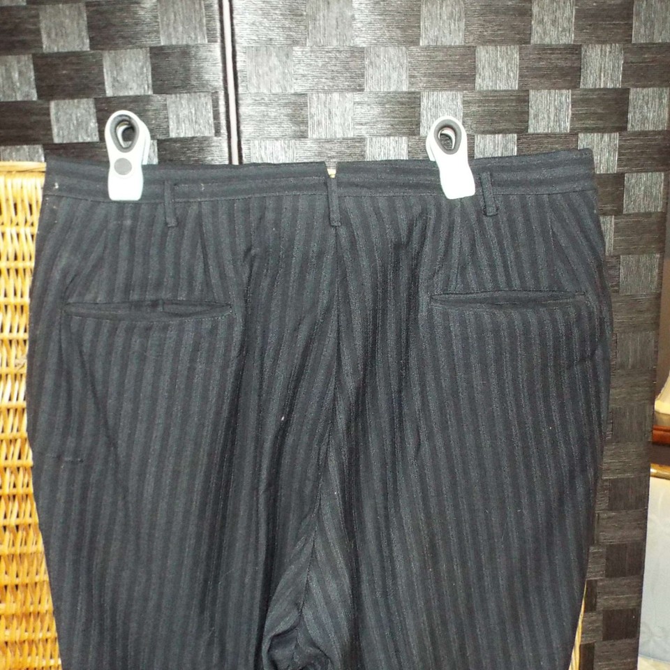 1950s Vintage Black Grey pin striped Men’s Suit By Curlee Clothes 46R ...