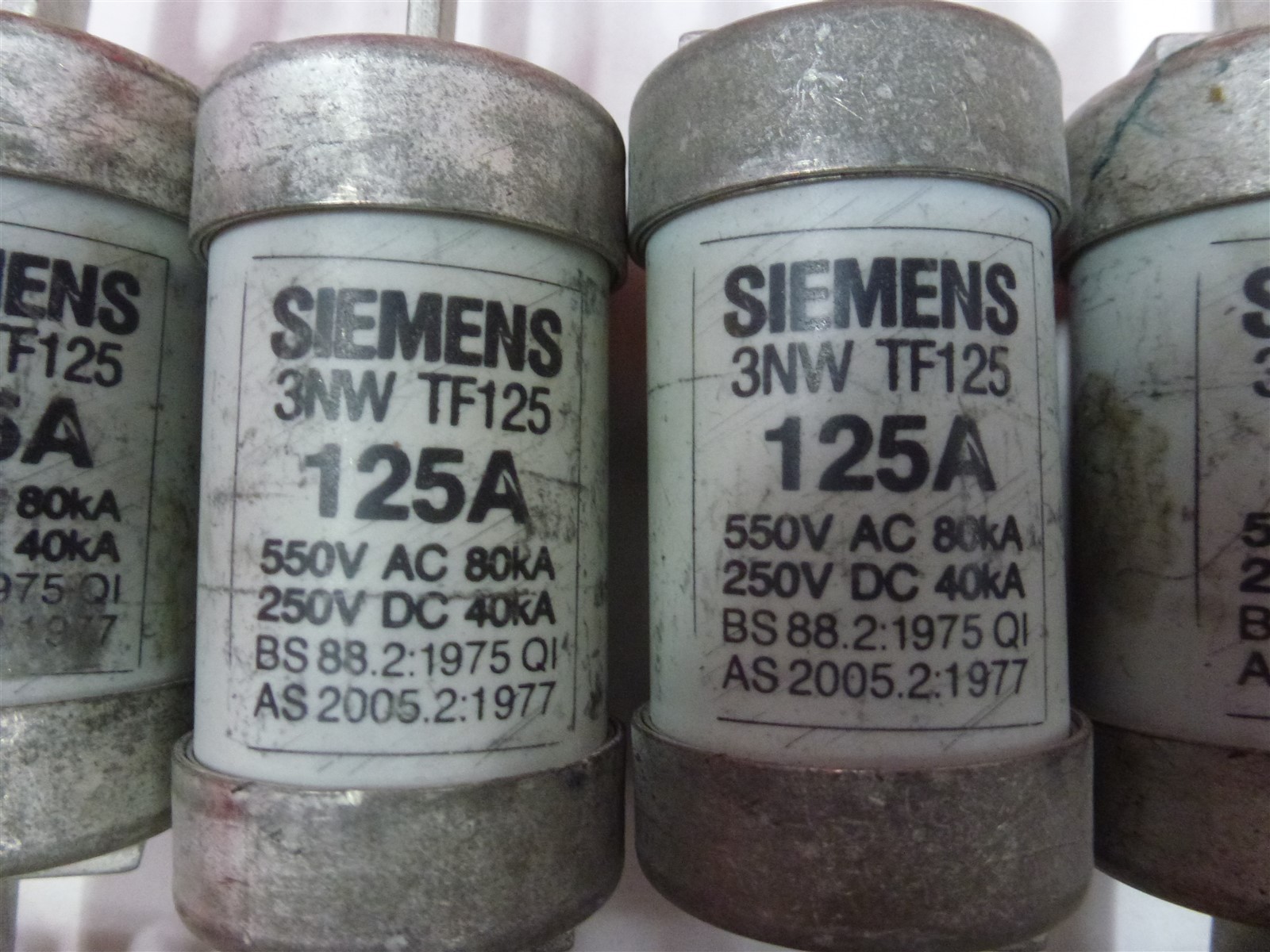 Siemens 3NW TF125 Fuse (Qty 19) 550VAC/80kA 250VDC/40kA Central Screw ...