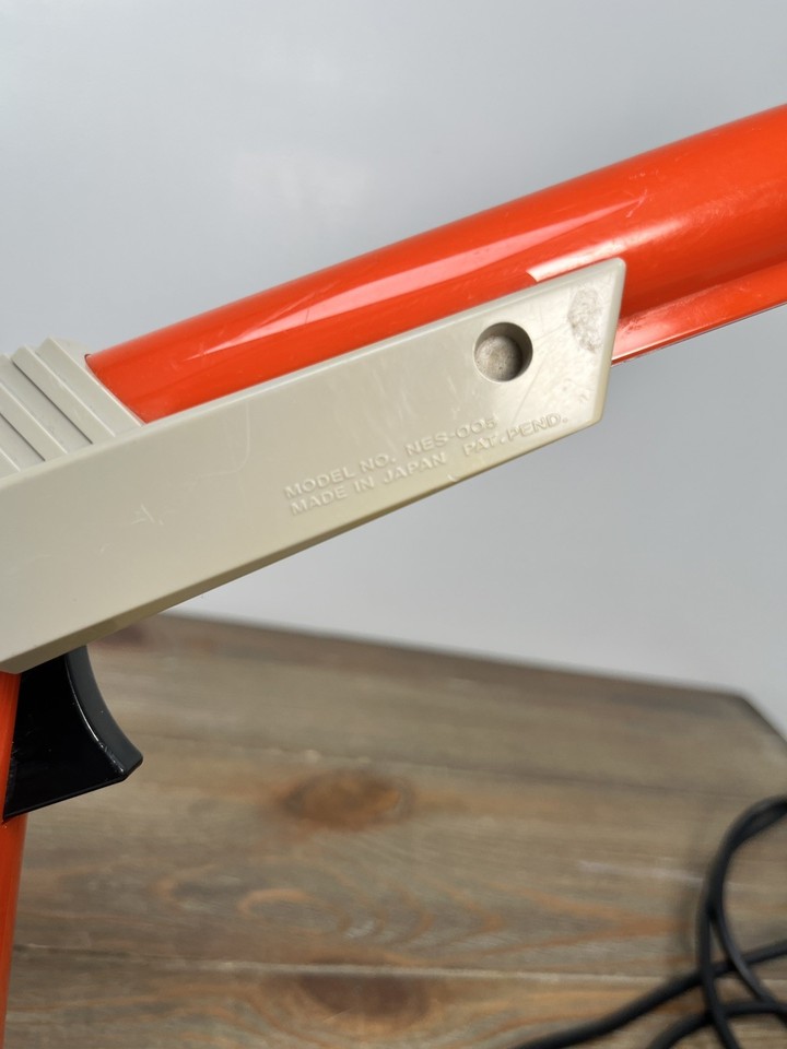 Nintendo 1985 NES Light Gun Zapper Orange NES-005 Duck Hunt Gun ...