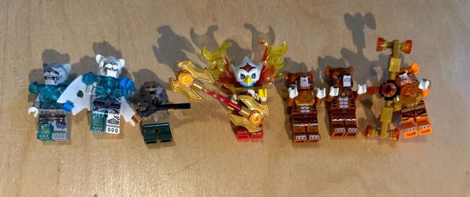 LEGO CHIMA: Tiger's Mobile Command (70224) 95% COMPLETE WITH ...