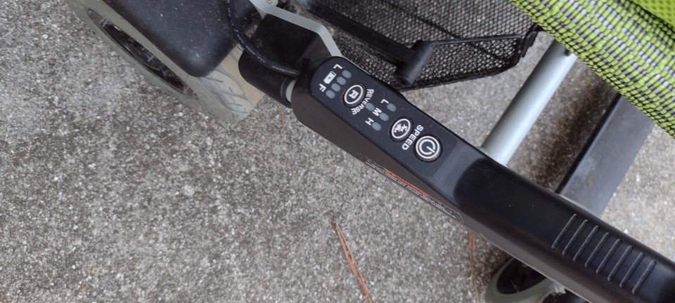 ZINGER FOLDABLE ELECTRIC WHEELCHAIR NEEDS BATTERY-ALSO UNTESTED FROM ...