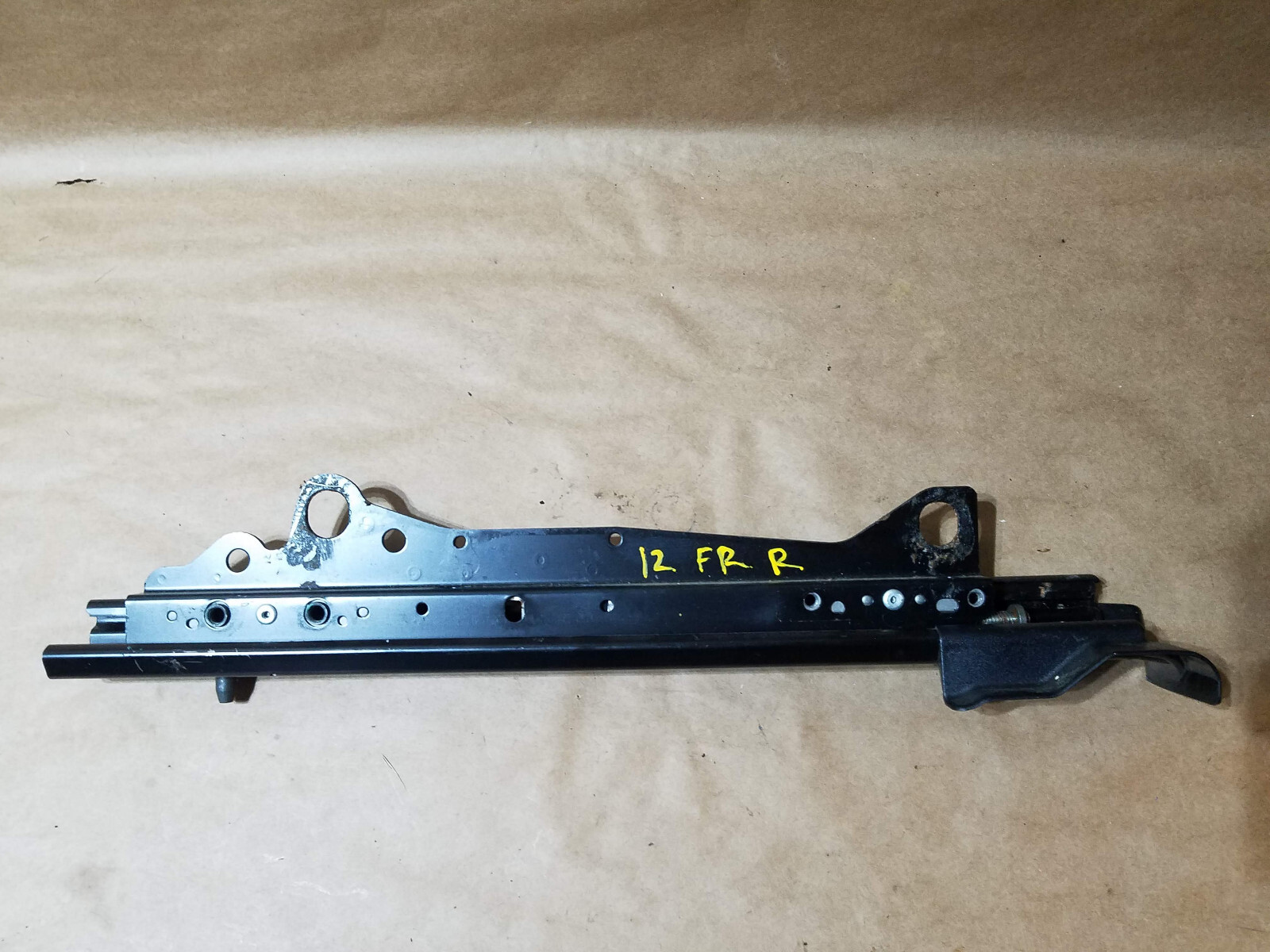 2009 Mercedes-Benz E350 W211 FRONT RIGHT PASSENGER SEAT TRACK RAIL ...