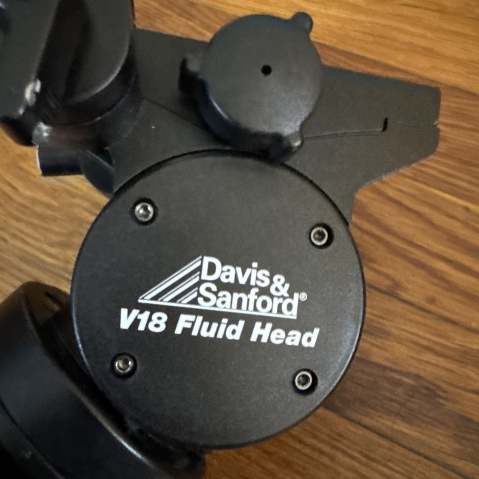 Davis Sanford Professional Provista 7518B Aluminum Tripod with V18 ...