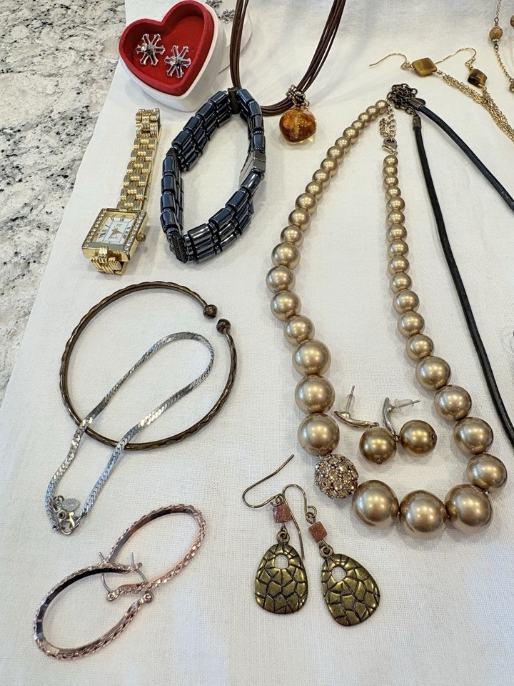HUGE Mixed Lot & Metal Jewelry 2# Matched Sets/Watch/Monet/Trifari ...