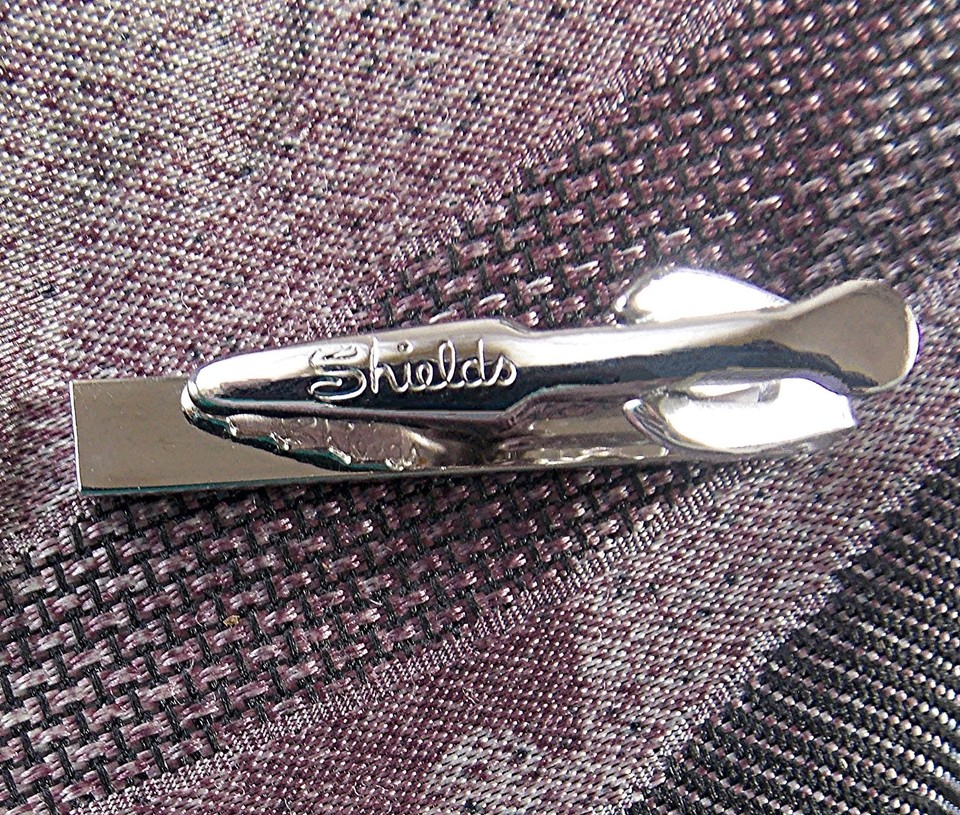 VINTAGE SHIELDS SIGNED SHINY SILVER TONE TIE BAR CLASP WITH SCROLL DESIGN-EUC | eBay