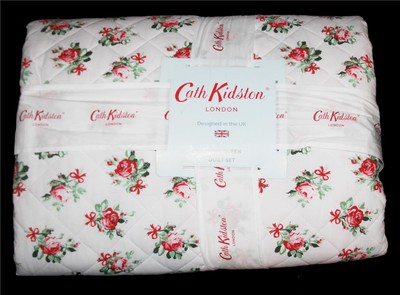 3-Pc Cath Kidston Roses and Bows 90" x 90" Cotton Queen Quilt & Shams ...