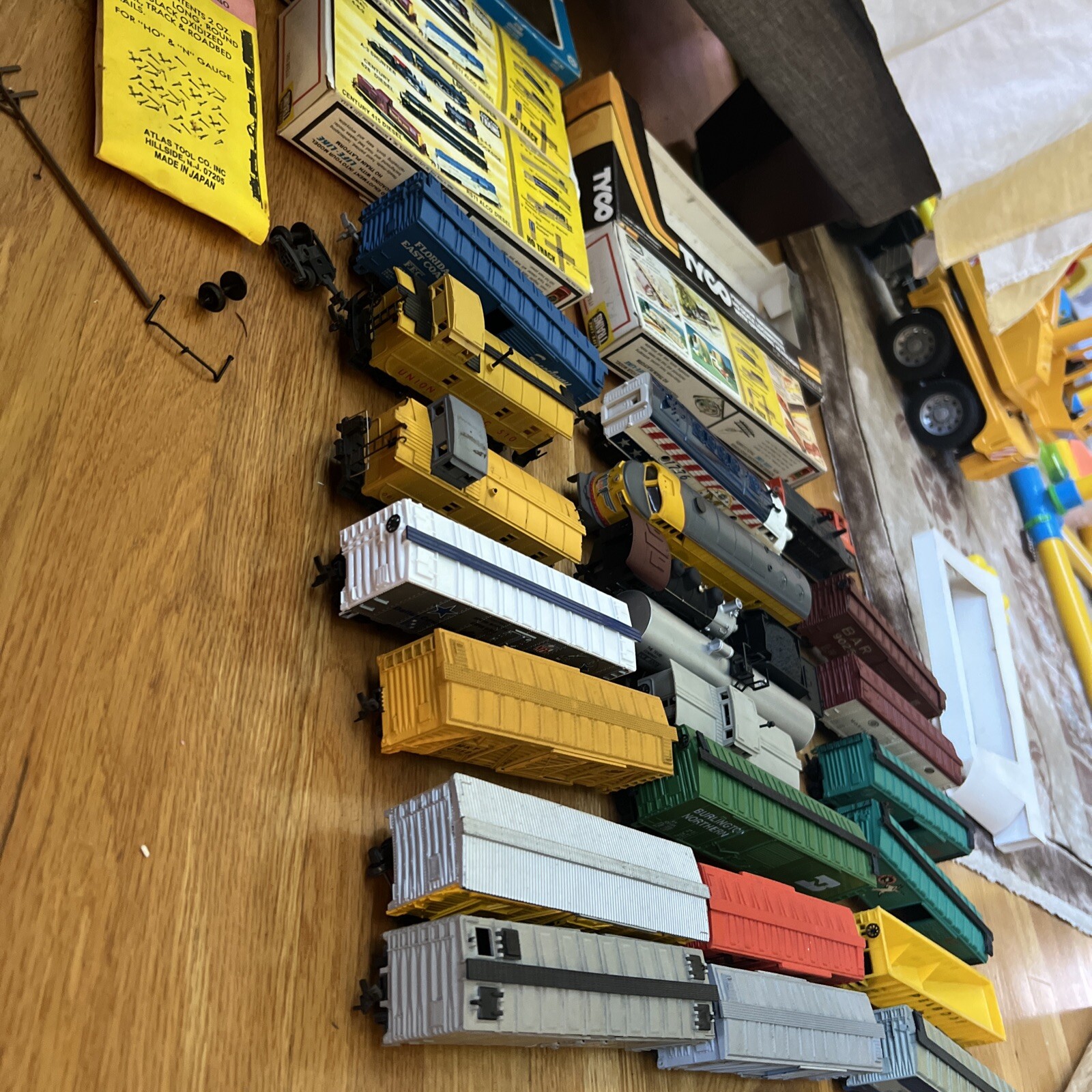 Vintage Toy Train Lot Tyco Life Like & More Collectable Model Trains | eBay