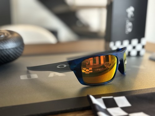 Oakley Drop Point Motogp Americas Romeo Juliet Penny Medusa Ott C Six ...