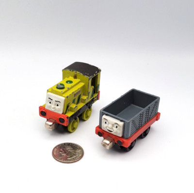 Thomas Friends Take n Play Along Train Diecast Scruff & Troublesome ...