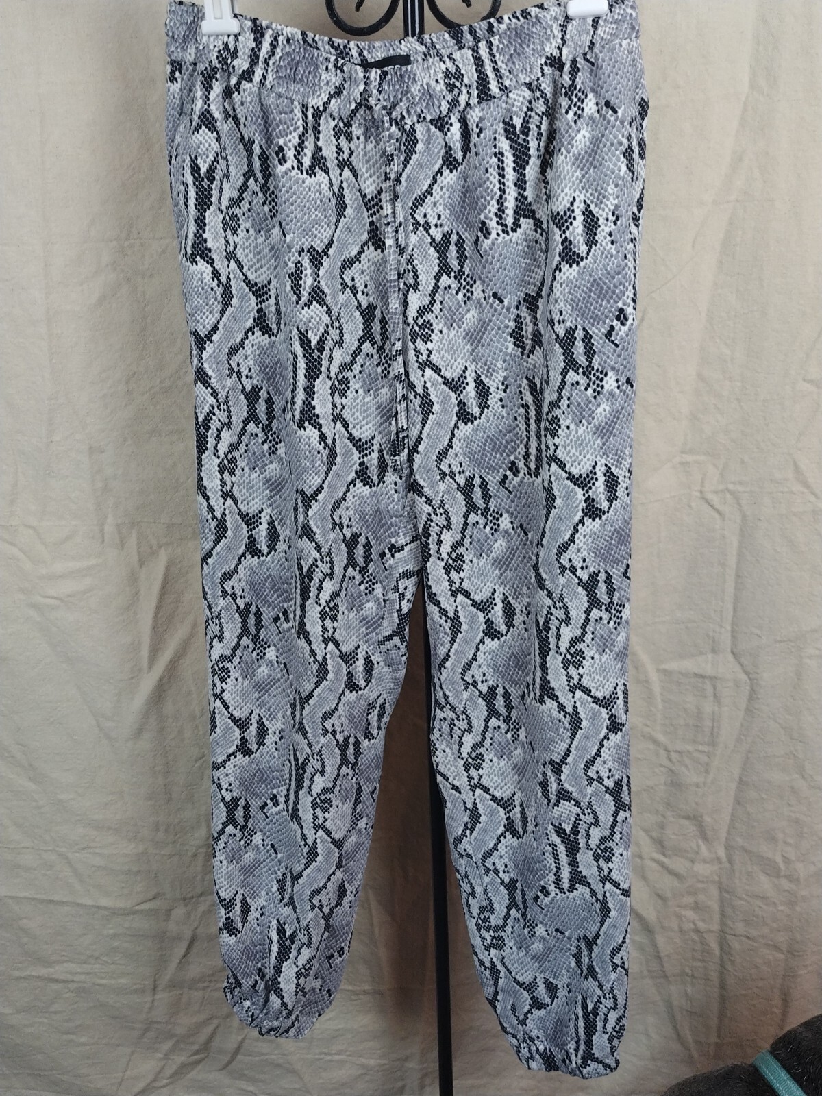 Express Ankle High Rise Jogger Style Snake Skin Print Pants Size Small ...