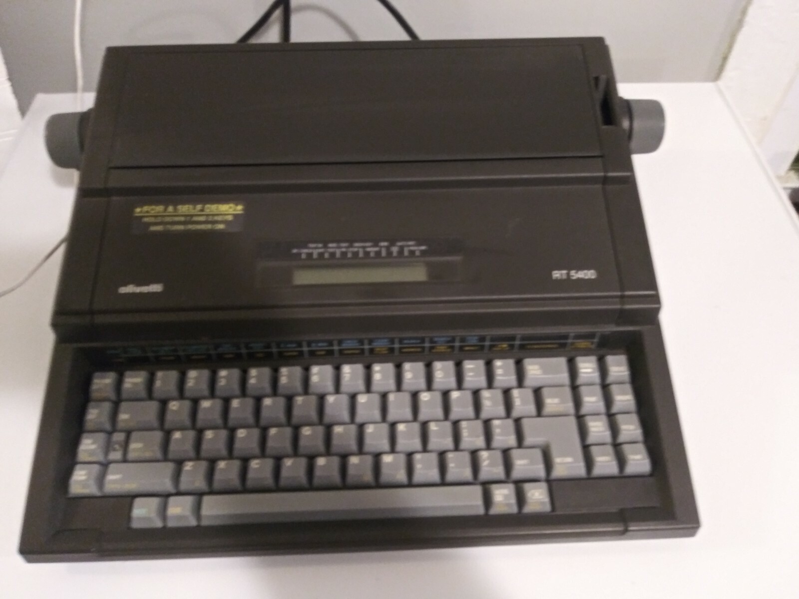 Olivetti RT-5400 typewriter,portable,Processor,original covers.OFFERS ...