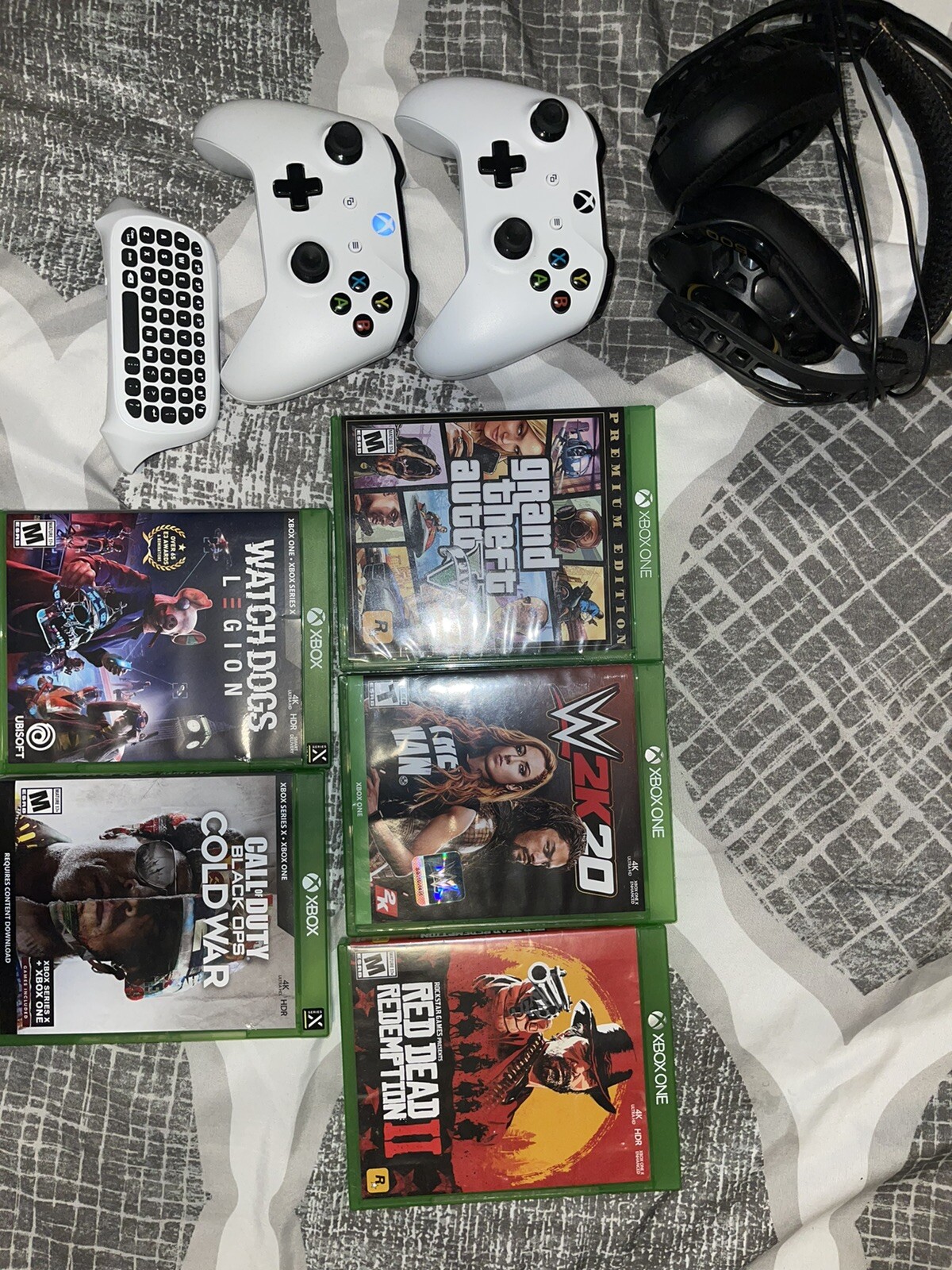 Microsoft Xbox One S 1tb Two-controller Bundle - for sale online | eBay