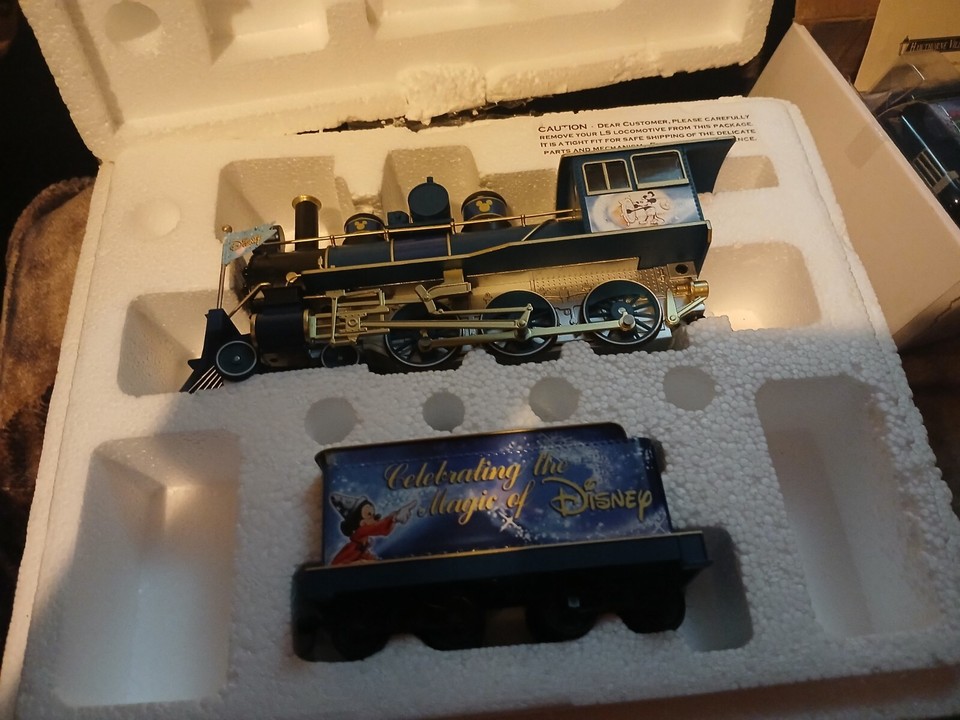 Hawthorne Village Magic of Disney Express Train Set (1920-1950 ...