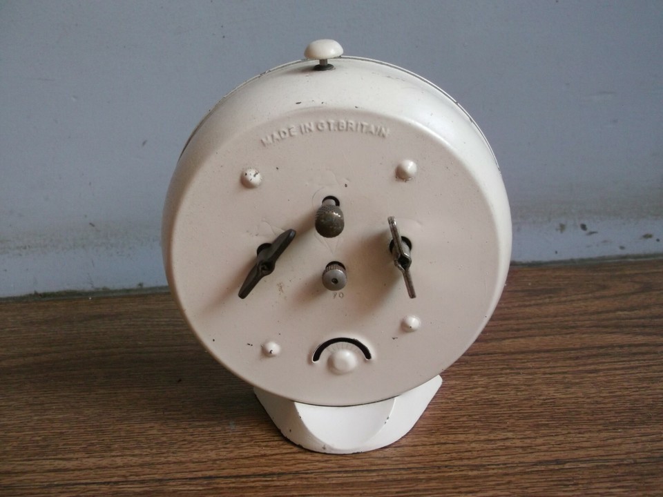 Rare vintage "POPEYE THE SAILOR" SMITHS winding alarm clock made in GT ...
