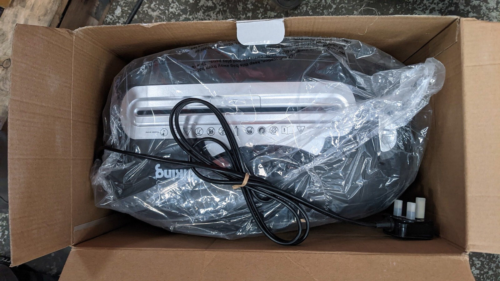 Viking Shredder Cross Cut Security Level P-4 10 Sheets OS1006C OPEN BOX ...