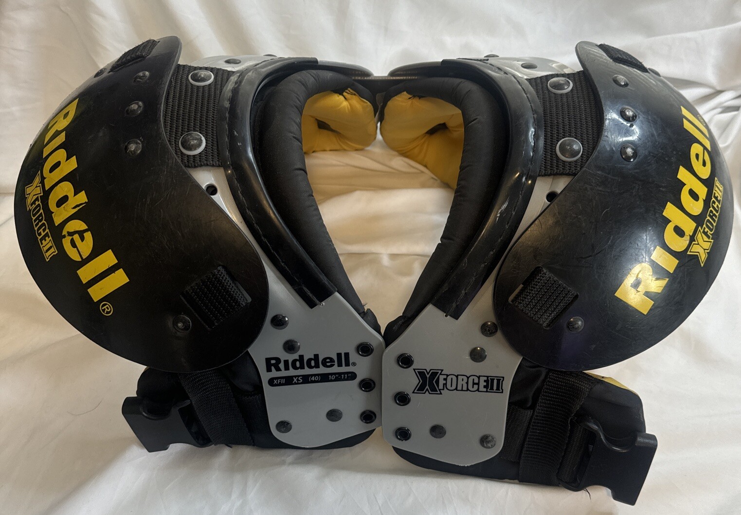 Riddell Youth X Force II Shoulder Pads - XS (40) 10"-11" Gold/Black | eBay