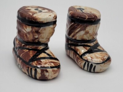 Inuit Eskimo Kamil Boots Salt & Pepper Shakers Native Alaska Clay Hand ...