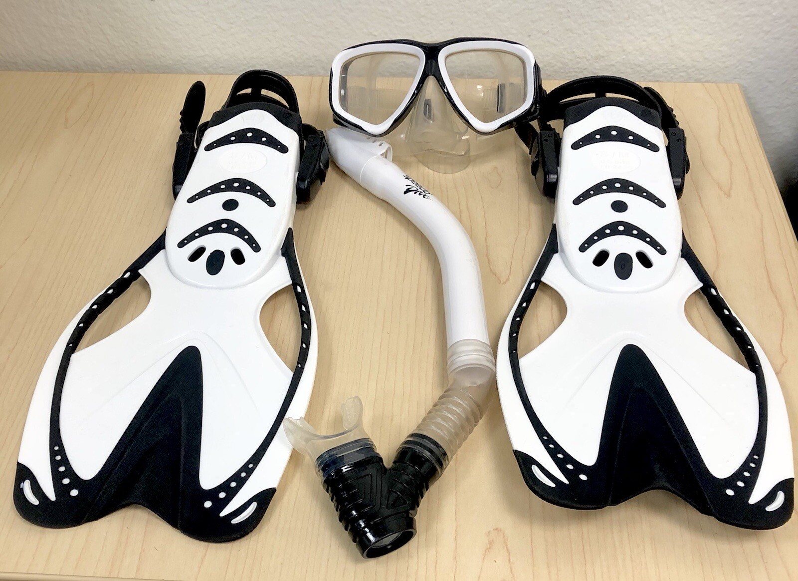Speedo Dive Reef Scout Mask Snorkel & Fin Junior Shoe Size S/M 9-13 | eBay