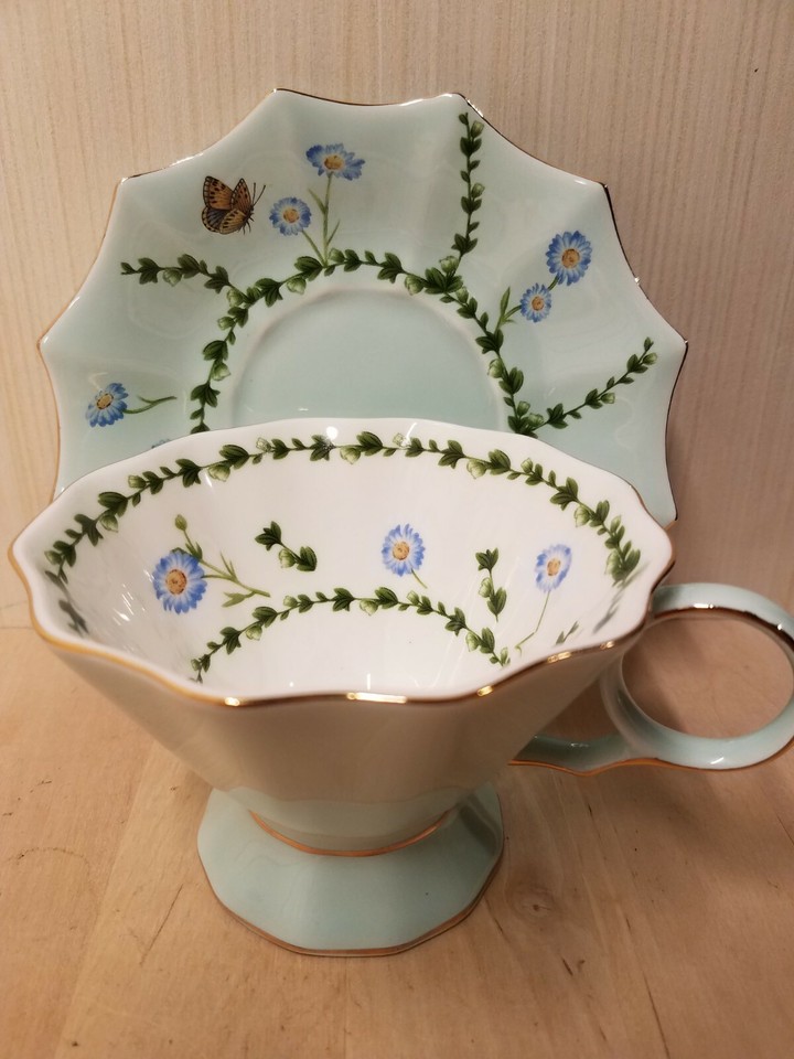 Meritage Tea Cup and Saucer Blue and White with Flowers | eBay