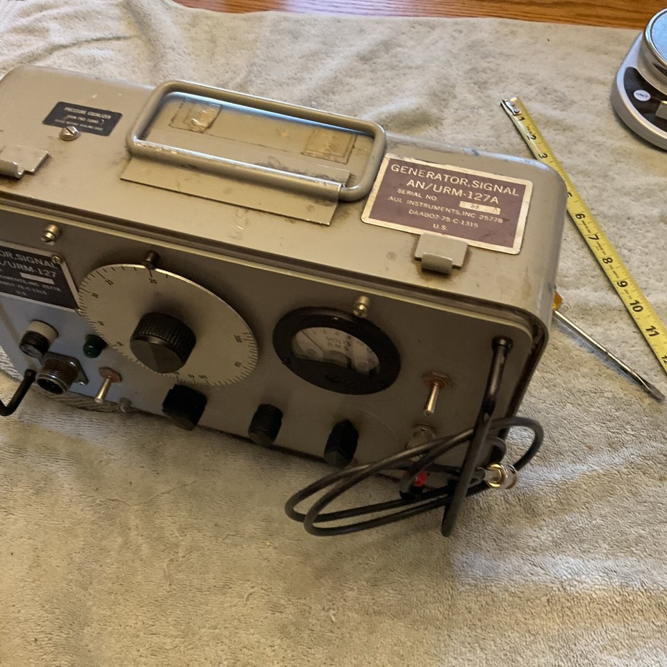 Military Radio Test Set Audio Signal Generator SG-377A URM-127 20 CPS ...