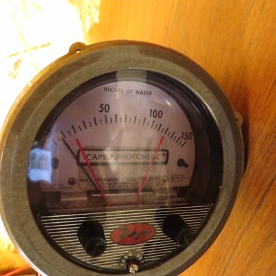 Gauges - Photohelic Gauge