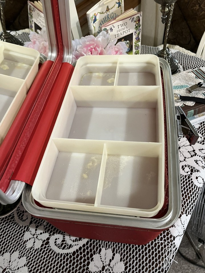 Vintage 1960s Sears Forecast Red Carry On Luggage Travel Traincase Fun ...