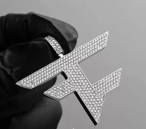 2Ct Round Cut Diamond Lab Created Men's Beauty Faze Pendant White Gold ...