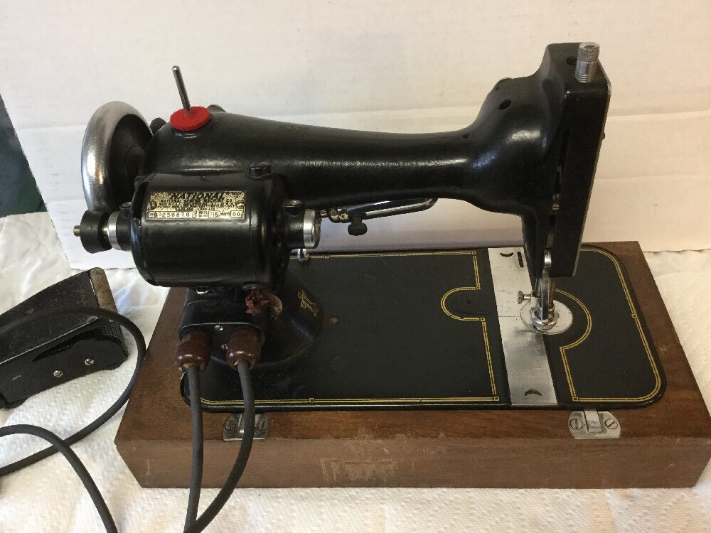 Rare Antique Vintage National Sewing Machine Model 2 in Original ...