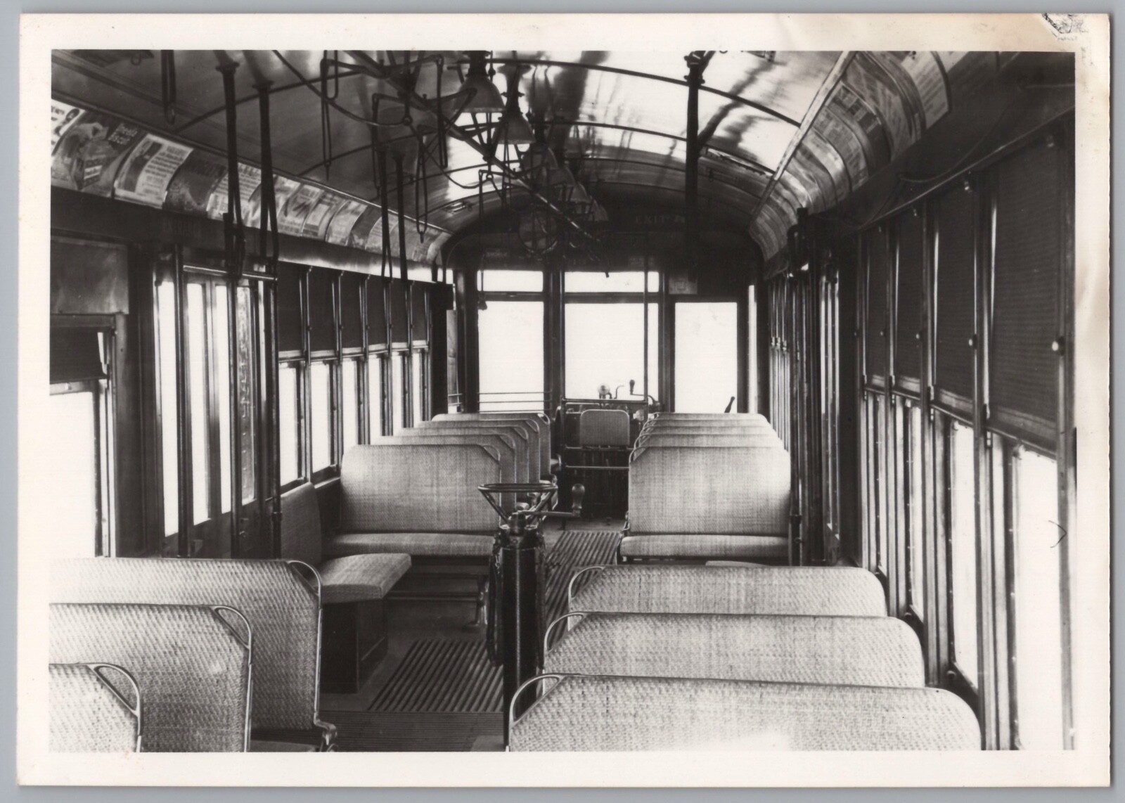 Trolley Photo - Lehigh Valley Transit #913 Streetcar Interior 1947 ...