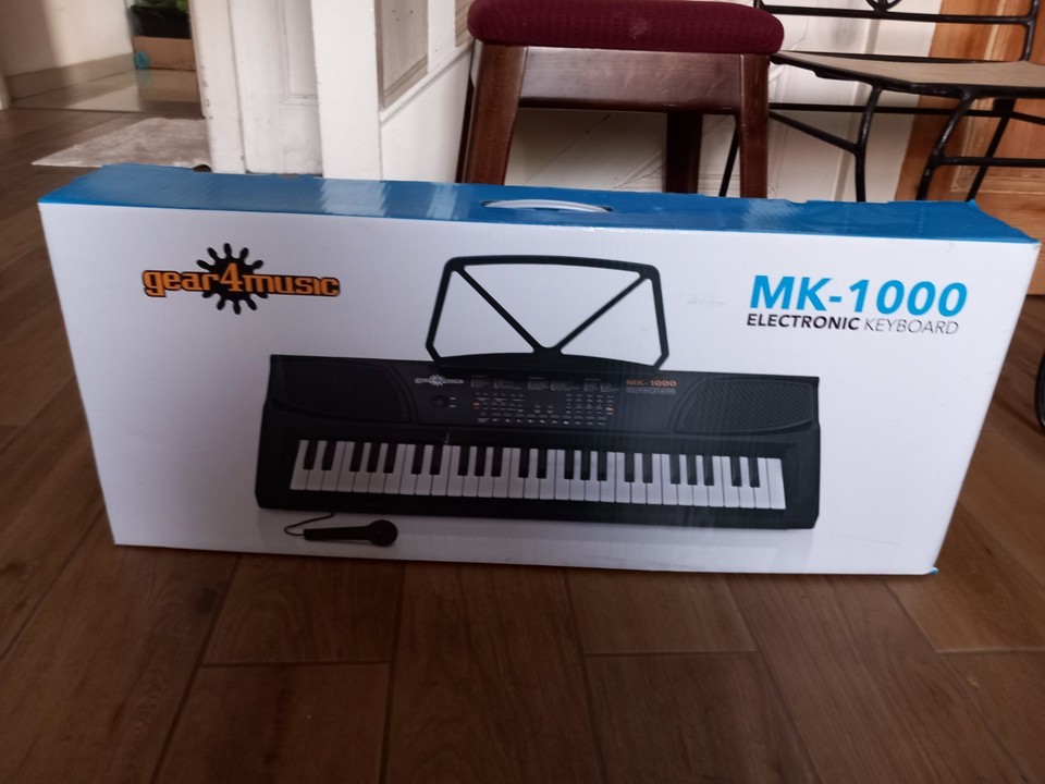 Gear4music MK 1000 Portable Electronic Keyboard 54-Key Black Used Good ...