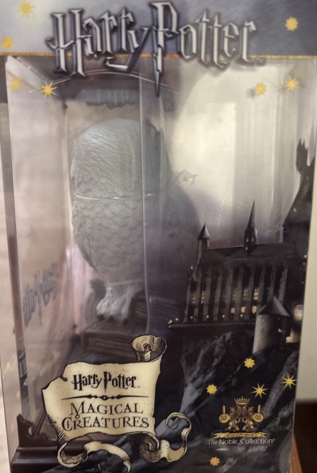 Harry Potter Magical Creatures Hedwig Figure (Hedwig’s Box Has Never ...