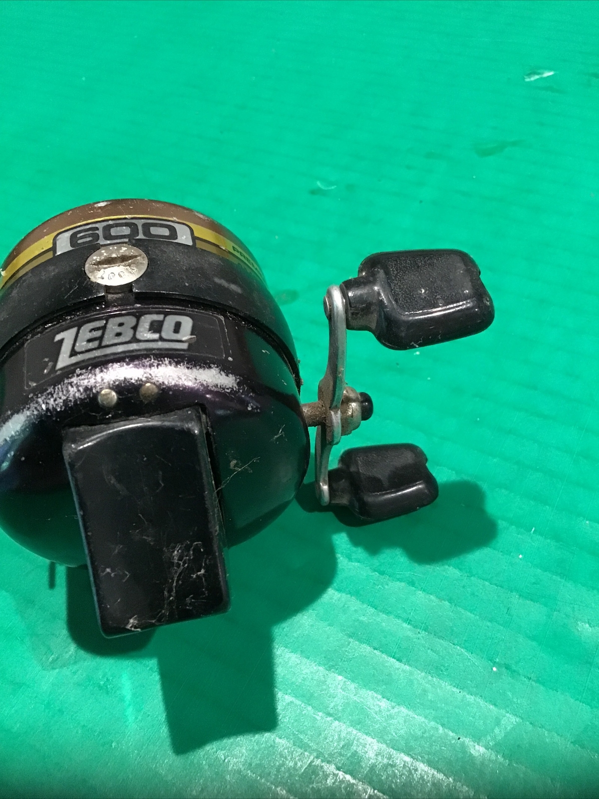 VINTAGE ZEBCO 600 REEL Working Condition Spincast RH Retrieve Made USA ...