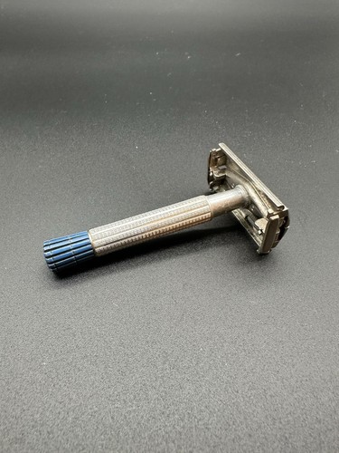 VINTAGE 1955 GILLETTE BLUE TIP SUPER SPEED TTO SAFETY RAZOR A3 | eBay