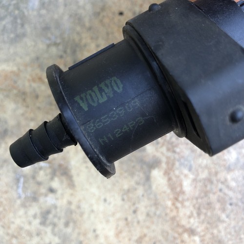 Volvo 8653909 Purge Solenoid + Secondary Air Injection Pump Hose Pipe ...