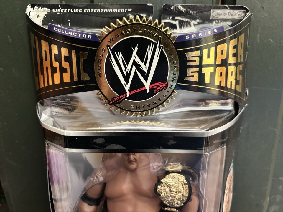 WWE WWF 2004 Jakks Pacific Classic Superstars Yokozuna Collector Series ...