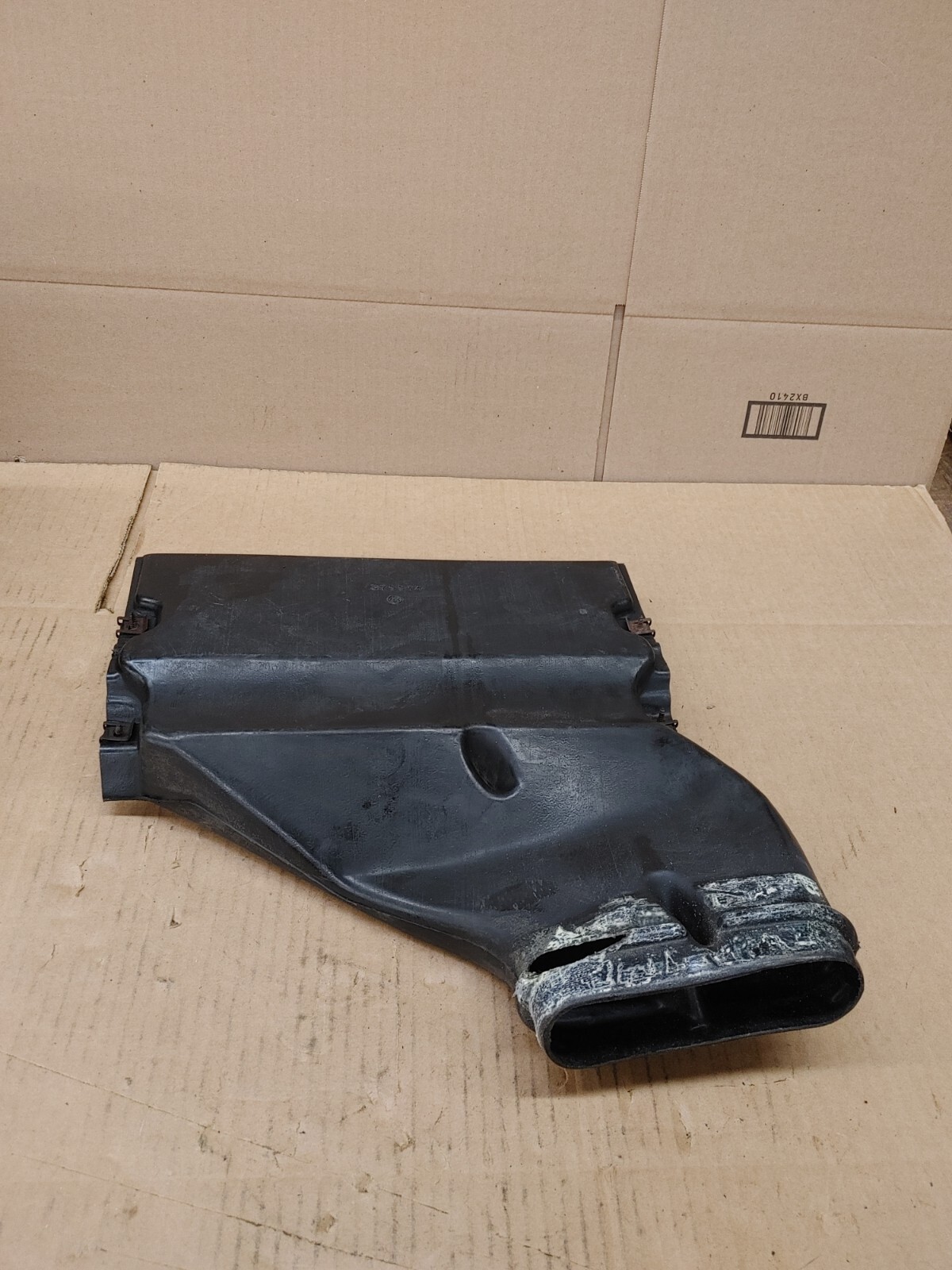 1976 1977 1978 1979 CORVETTE L48 AIR CLEANER FRONT CENTER INTAKE DUCT ...