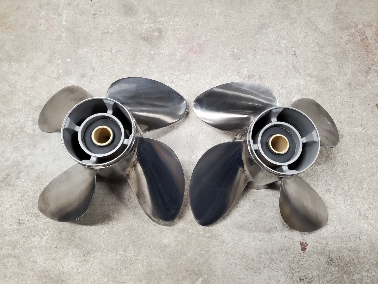 PAIR OF 4 BLADE 14 1/8" X 21P OMC EVINRUDE RENEGADE OFFSHORE SS PROPS ...