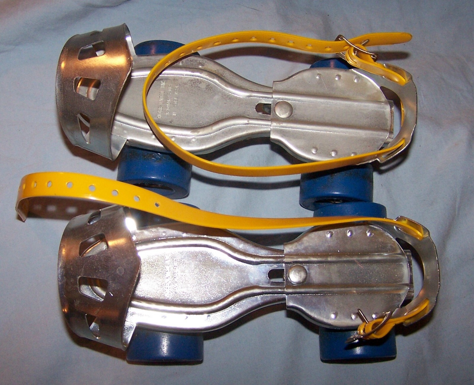 Blue Boxed Globe United Keyless Deluxe Jet Set Jr. 38 Roller Skates-Toe ...