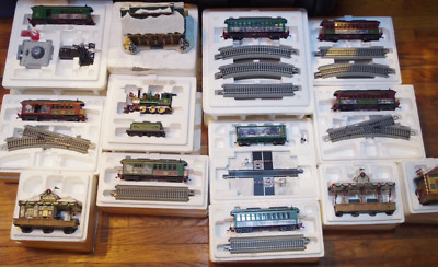 HAWTHORNE VILLAGE THOMAS KINKADE'S CHRISTMAS TRAIN SET 9 TRAINS AND 4 ...