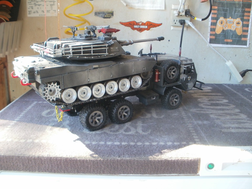 RC Military Truck 6WD Rechargeable 2.4GHz Remote Control Army Car Tank ...