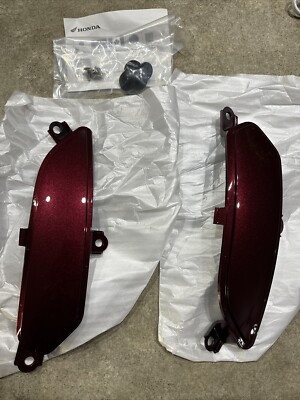 HONDA VALKYRIE 2014-2015 RED REAR FENDER LID 08F75-MJR-670ZC | eBay