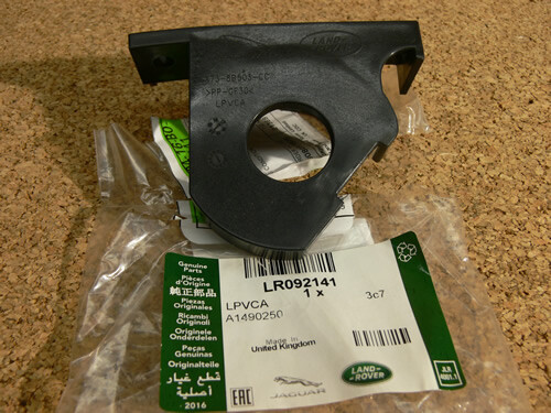 GENUINE LAND ROVER AUXILIARY WATER PUMP BRACKET RANGE ROVER VELAR ...