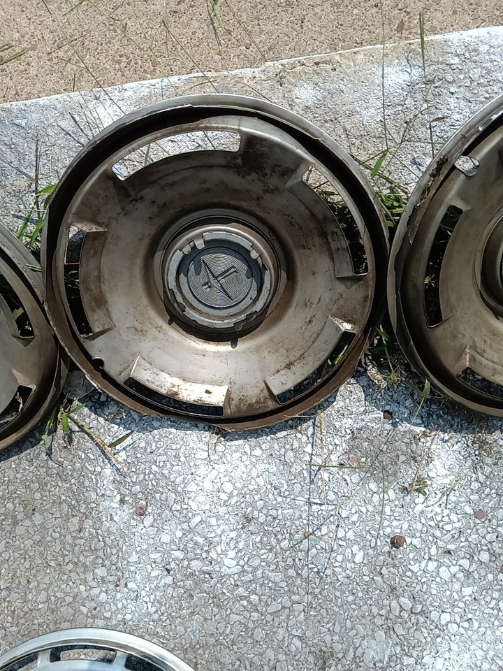 Set of 4 1962 1963 1964 Chevy Monza Hubcap 13" Wheel Cover Sold As Is ...